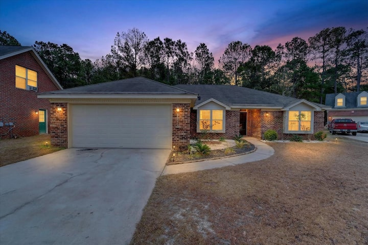 Spacious Home With An Egyptian Vibe! - Pooler, GA