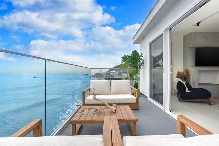Modern Malibu Beach House W/ Panoramic Ocean Views - Malibu, CA