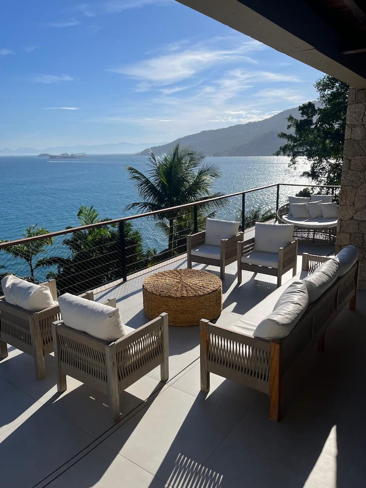 Casa Com Vista Mar - Condominio Portogalo - Angra dos Reis