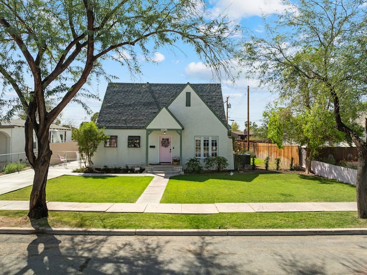 The Petunia - El Centro, CA