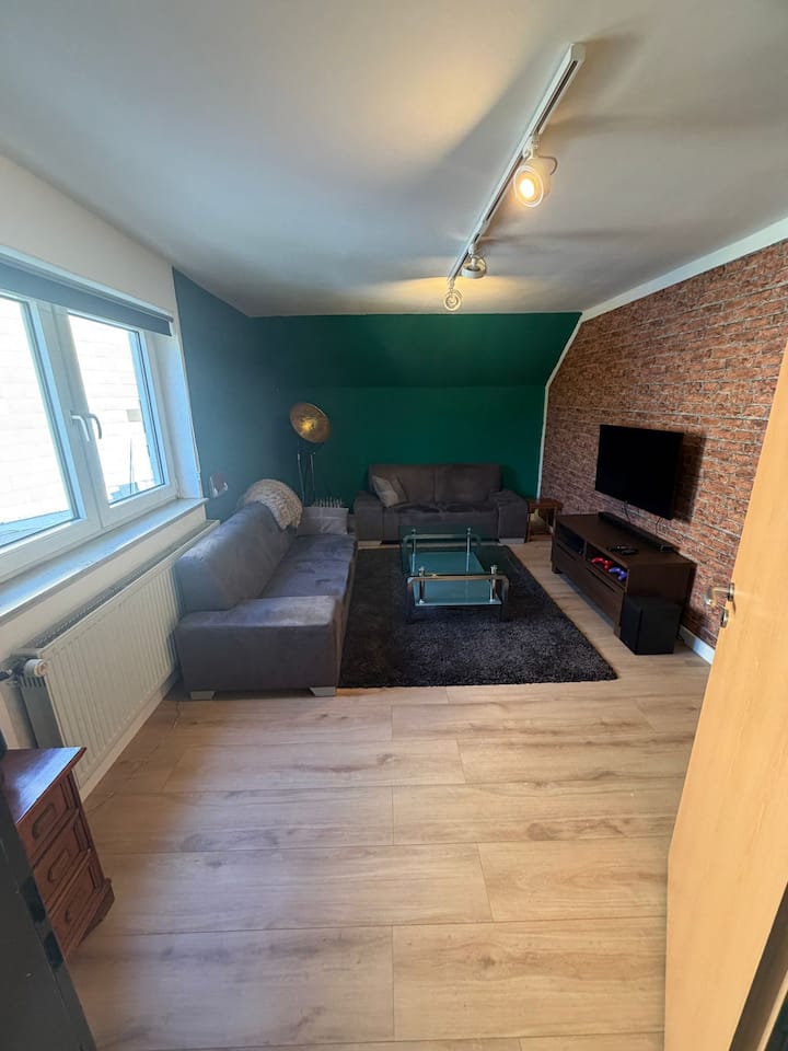 2 Zimmerwohnung Mit Heimkino, Playstation - Gelnhausen