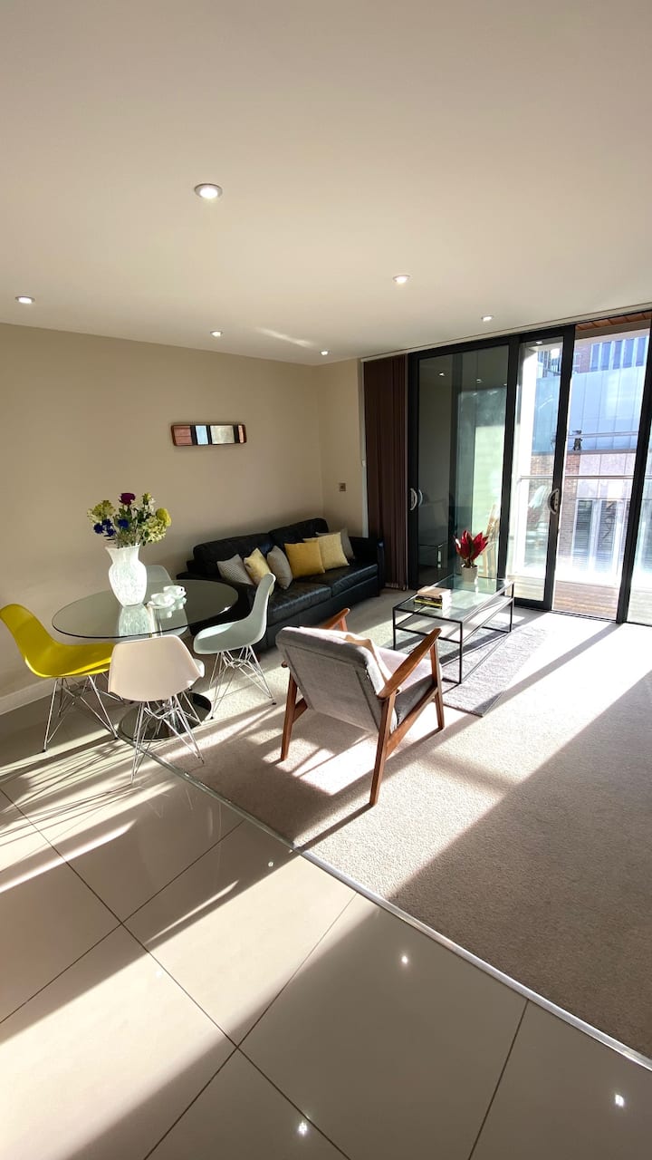 The Bars, Central Guildford, 2 Bedroom/ 2 Bathroom - Godalming