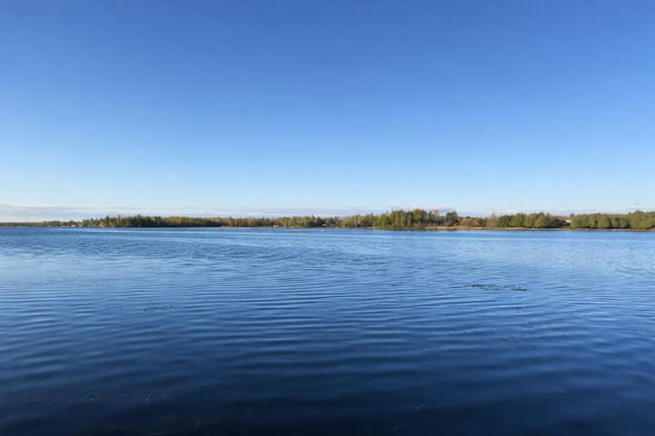 Luxury Lakeview Stay W/ Jacuzzi | Downtown Barrie - Barrie