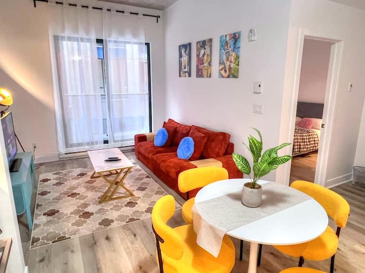 Modern Old Montreal Condo | Parking | Near Oldport - Montréal, QC