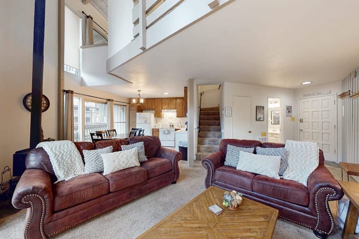 Perfect 1br | Balcony | Hot Tub - Mammoth Lakes, CA