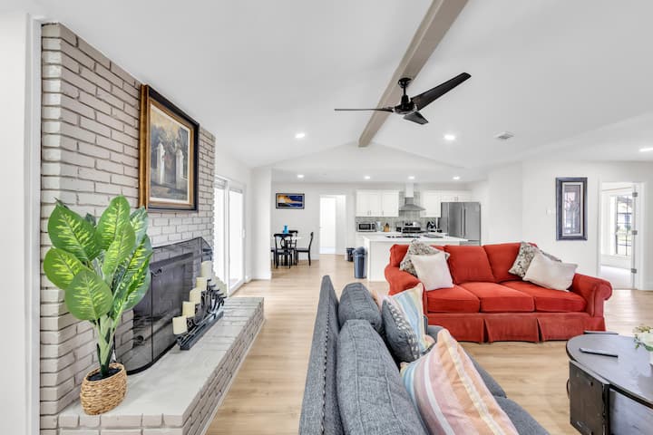 Modern 4br Home | 8 Beds | 10 Guests | Family Stay - Garland, TX