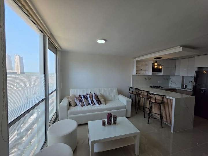 Cerca A Puerta De Oro Y Malecón - Barranquilla