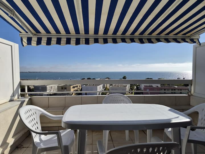Grand Studio Cabine, Vue Mer Exceptionnelle. - Port Camargue
