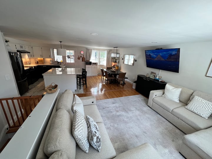 Walking Distance To Gillette For Worldcup 2026. - Foxborough, MA