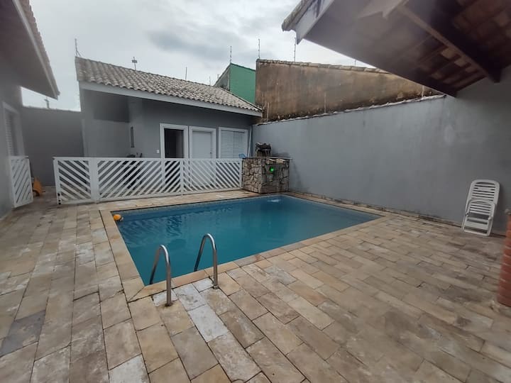 Piscina Aquecida Com Diárias A Partir De 300,00 - Peruíbe