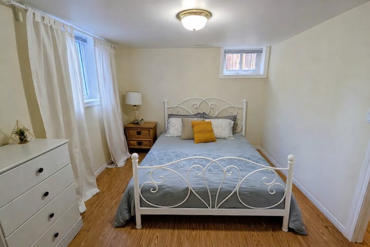 Cute Private Apartment Mins To Downtown! - Burlington