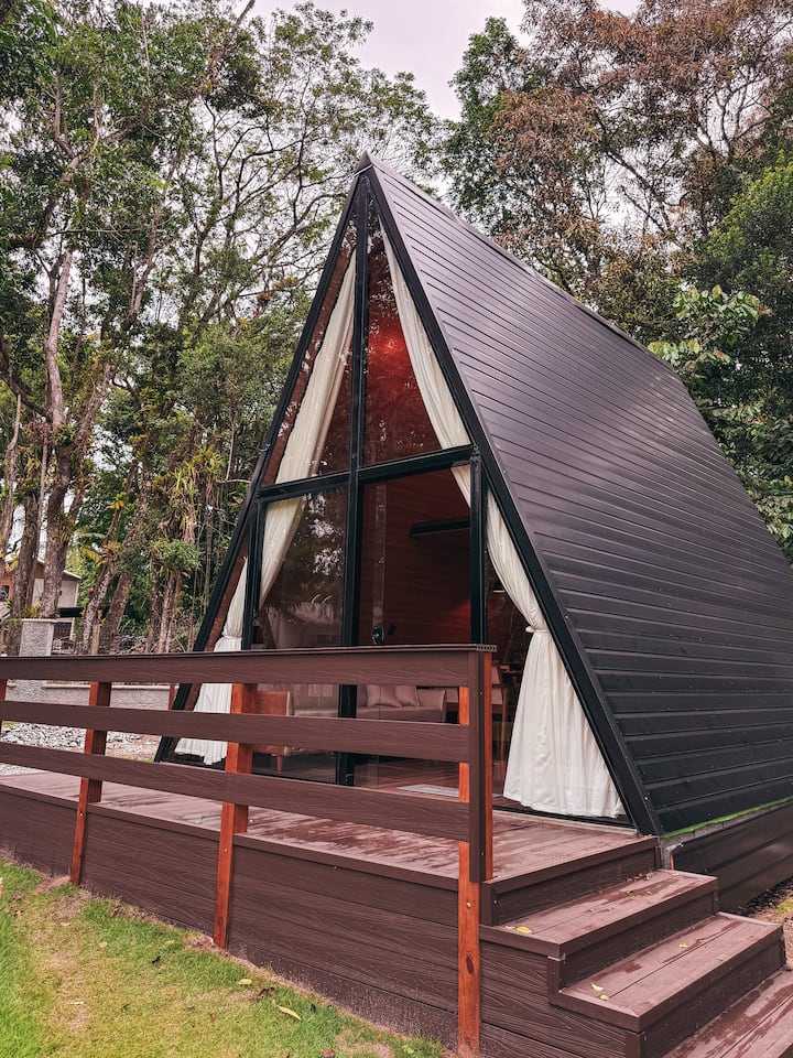 Chalé Na Ilha · Pôr Do Sol No Canal - Joinville