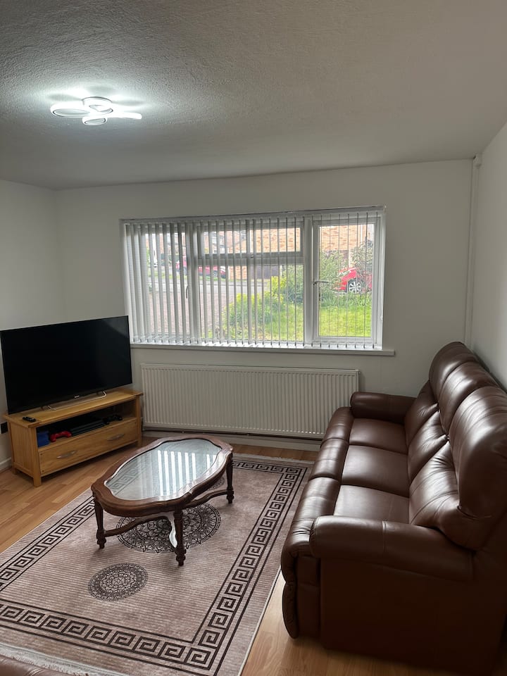 The Vista House | Modern 4br Retreat - Loughborough