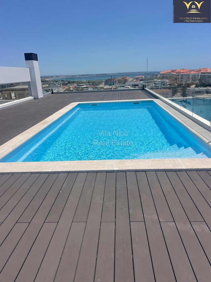 New Luxury Apartment | Rooftop Pool & 360° Views - Lagos