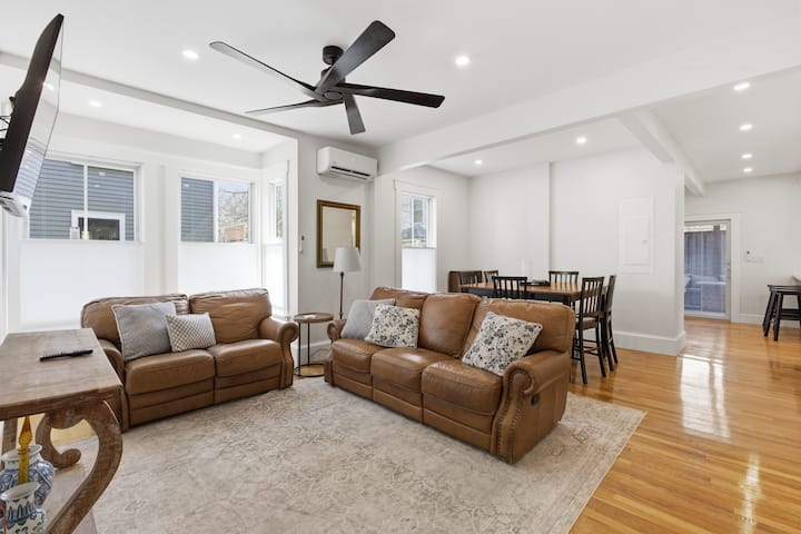 Historic Home On Salem Neck - Salem, MA