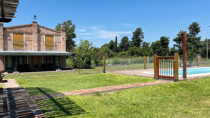 Cabañas "Finca Los Abuelos" - Cabaña I - Victoria, Argentine