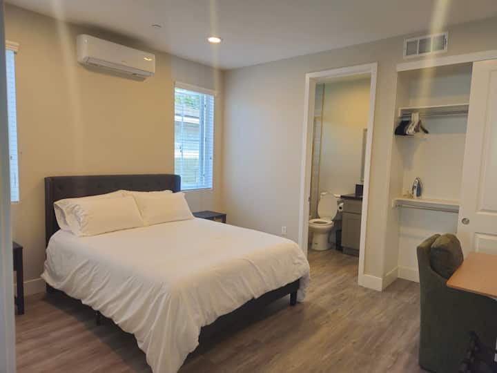 Cozy 1br Guesthouse W/ Private Entrance - El Monte, CA