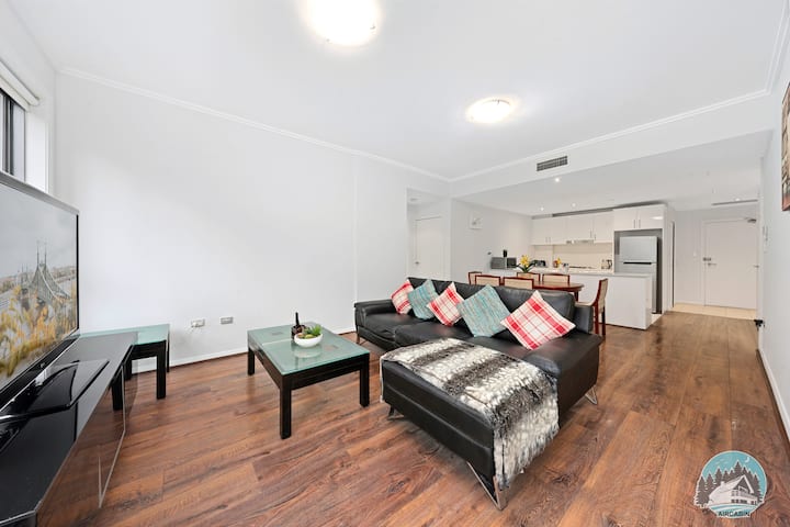 Bright Turramurra Apt | Walk To Train & Shops - Hornsby