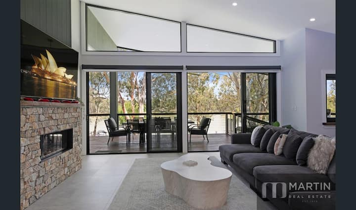 Luxury Treehouse Sanctuary - Murray River - Morgan