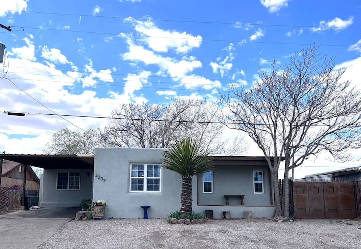 Casa Piñón Casa Familiar - Albuquerque, NM