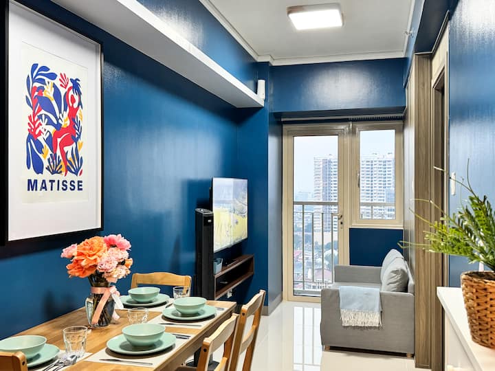Aesthetic Blue 1br: Manila Bay Sunset & Balcony - Metro Manila