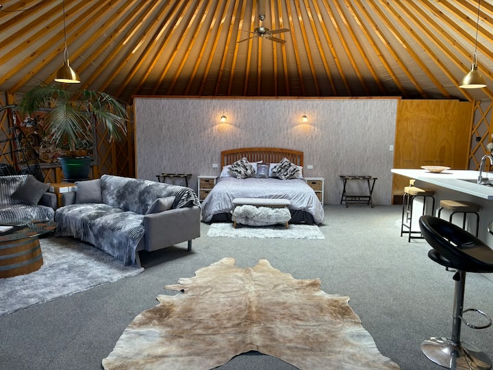 Riverview Yurt - Luggate