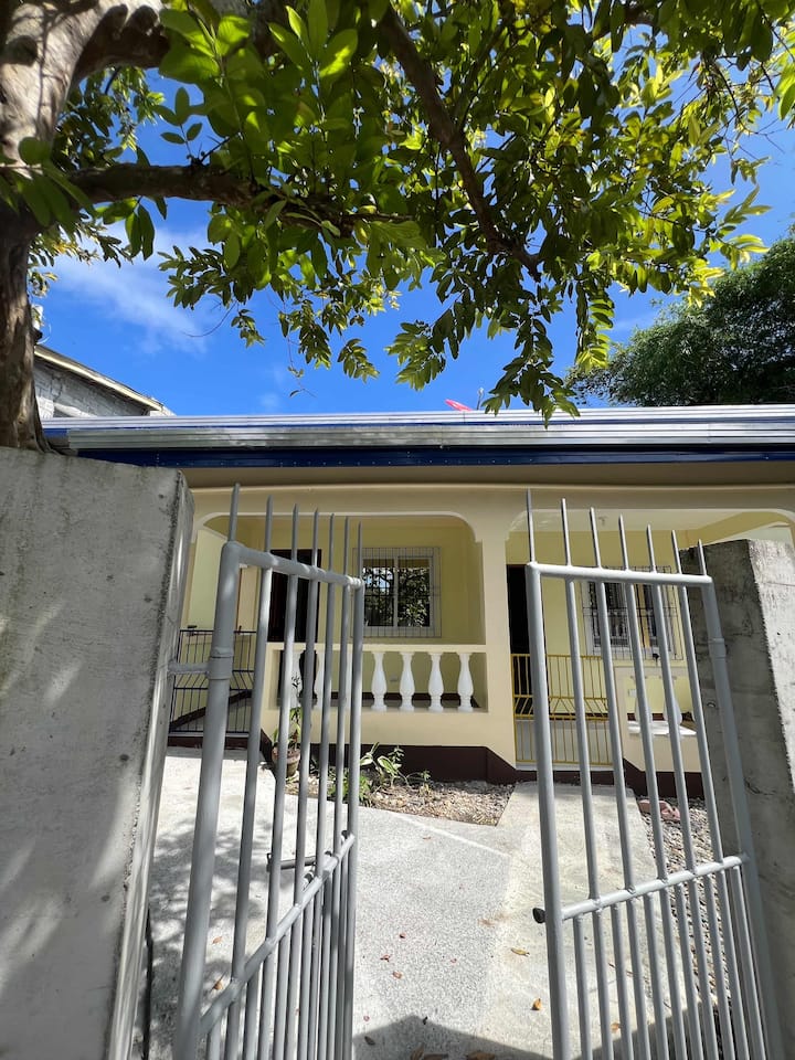 Dive & Stay • Tropical Home 5-min Walk To Beach - Puerto Galera