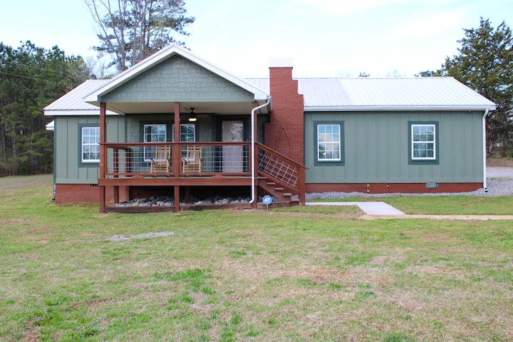 Farmhouse 280 - Lake Martin, AL