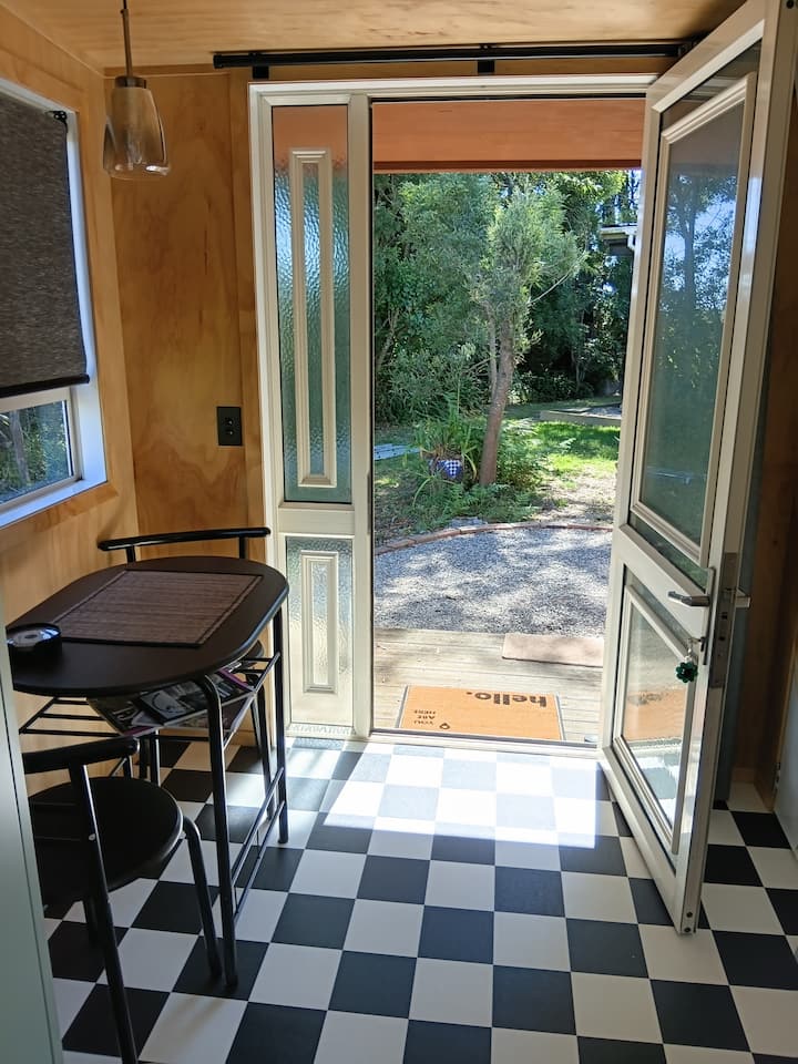 Snug Studio - Westport