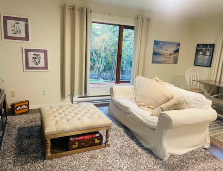 Private Suite Close To Ganges - Salt Spring Island