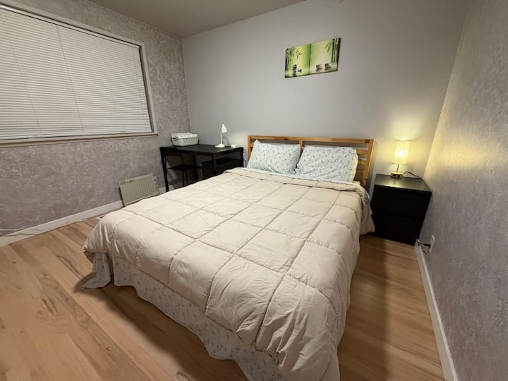 Edmonds Bedroom - Edmonds, WA