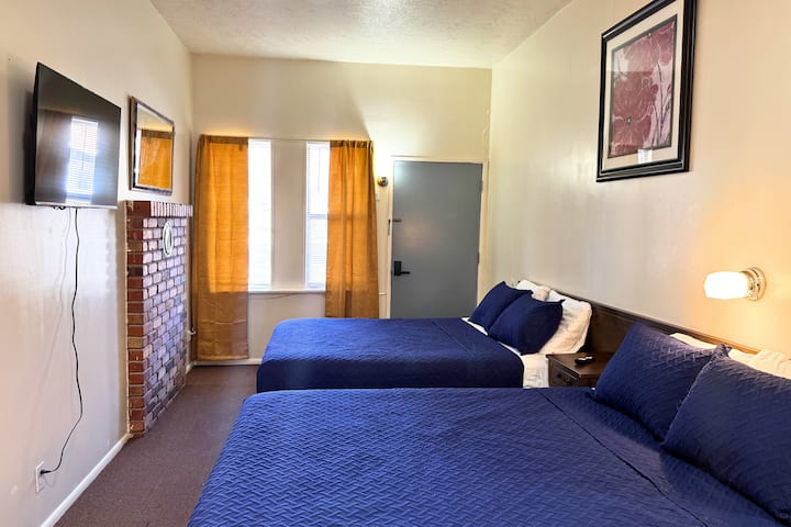 Travelers Motel Family Room | Downtown Kanab - Kanab, UT