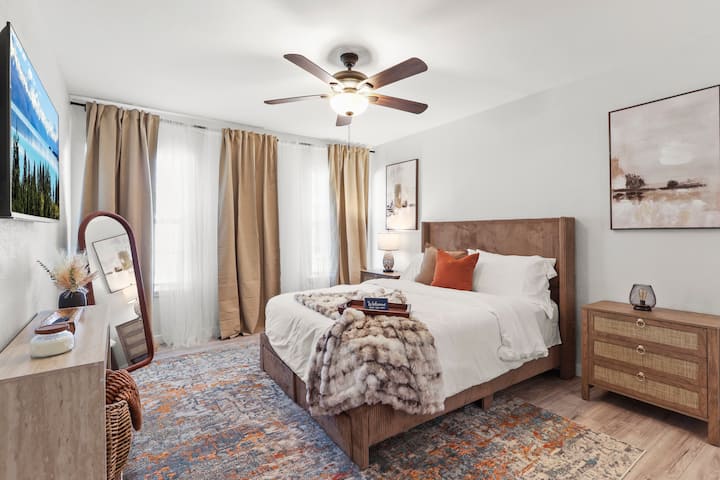 Stylish Lux Home | 8 Mins To Downtown! - Highland Hills - Dallas