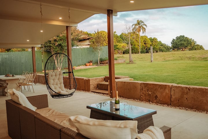 Walk To Flaxton Gardens Venue | Fireplace & Views - Mapleton
