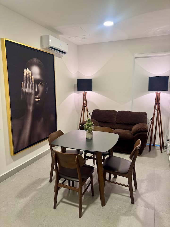 Moderno Depto. Centrico, Parking/amenidades - Monterrey