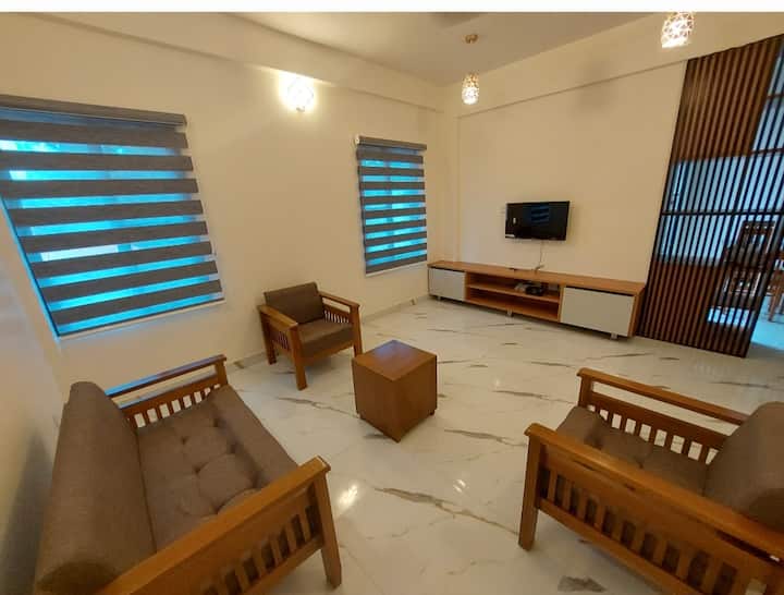 Kuruvis Apartment - Kottayam