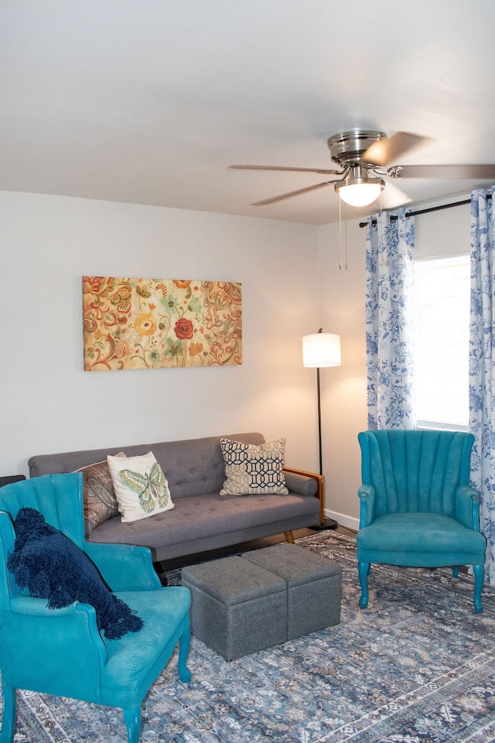 Simple & Cozy 2br | Central | 2 Qn | Crew Friendly - Abilene, TX