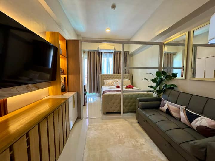 Cozy Qprime 831 | Resort Inspired Staycation - Lapu-Lapu City
