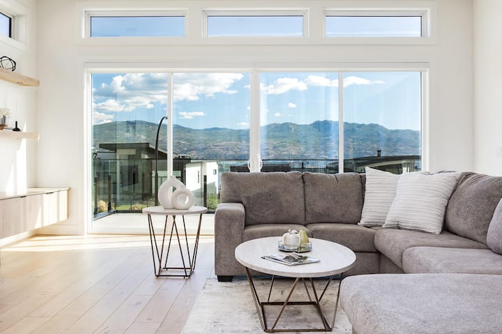 Sip & Soak: Wine Country Luxury With Heated Pool - West Kelowna