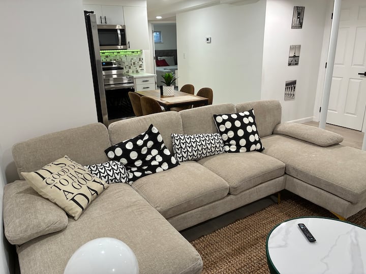 New Modern Entire Basement Floor, Private Entrance - Freeport, NY