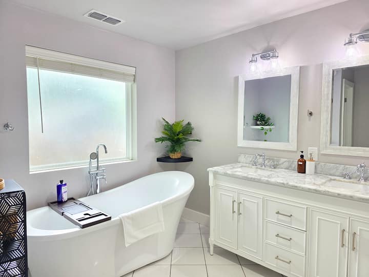 Adorable Abilene Home | The Grand Little House - Abilene, TX