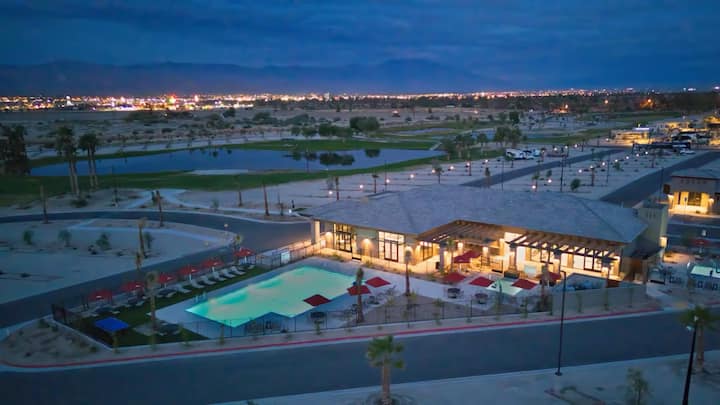 Class C Family Glamping Coachella Lakes Rv Resort - Coachella, CA