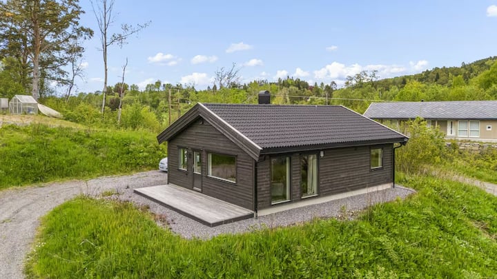 Hytte I Naturskjønne Omgivelser Ved Fjorden - Norway