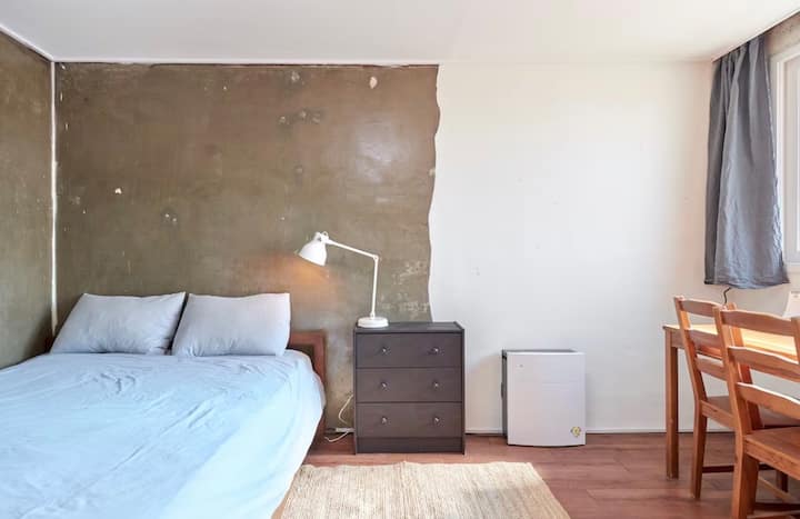 Bright, Airy Itaewon Rooftop, 10 Min To Myeongdong - Seoul