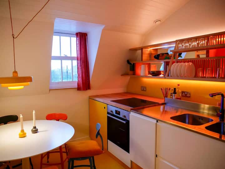 Quirky & Bright 2 Bed Flat By Columbia Road Market - London