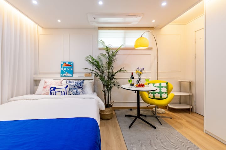홍대 핫플 3min |공항철도| 2br 2퀸 Beds | Elevator | Luggage - Séoul