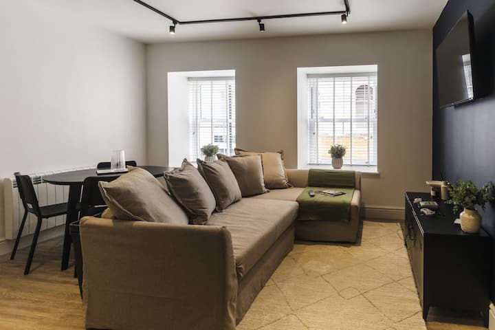 Central Parking 3 Beds Long Stays Welcome Sleeps 8 - 요빌