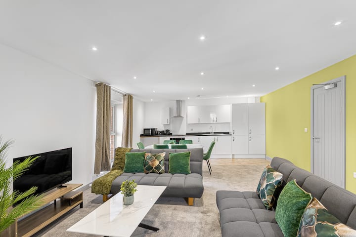 Large & Modern Apt Near Historic York - 3 Beds - York