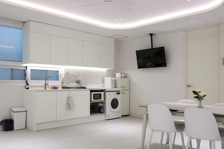 301jhblossomstay/부산/전포동최고/전포역6번/호텔급감성숙소/6~12인/단독신축 - Busan