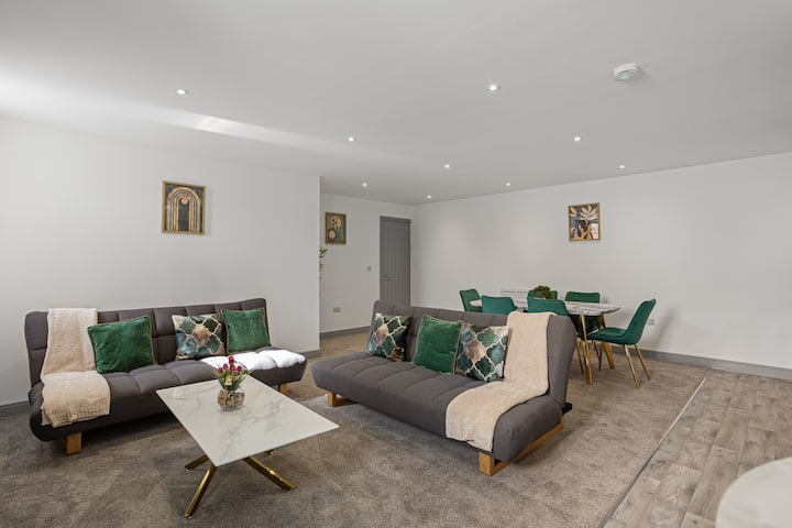 Spacious Family Apt Near Historic York - 4 Beds - York